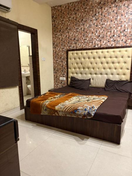 Azaad Lifestyle 10 Meters From Bus Stand - Amritsar