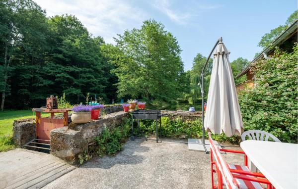 4 Bedroom Lovely Home In Escles - Vosges