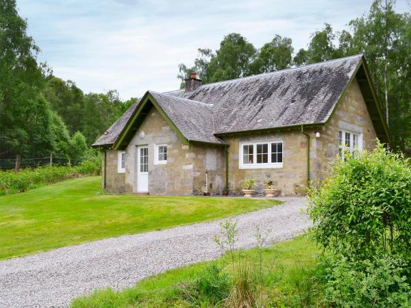 Laundry Cottage - Loch Affric
