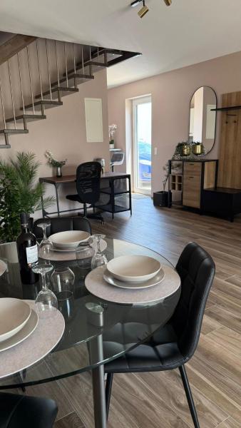 Traum-ferienwohnung üBer 2 Etagen Mit Sonnenterasse Und Seenähe - Zülpich