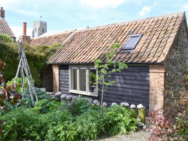 From This Coastal Hideaway For Two, Discover All That The North Norfolk Coast Has To Offer. - Norfolk