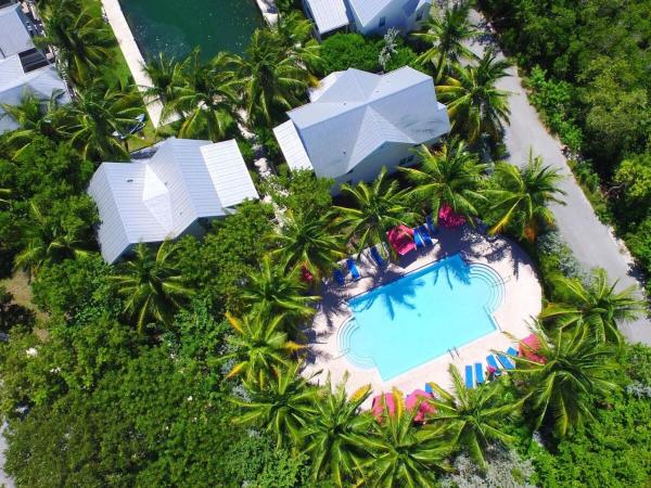 Tropical Seahorse At Coral Lagoon - Waterfront Villa W Resort Pool & 34' Dock - Marathon, FL