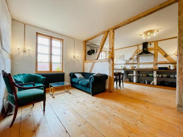 Cozy Holiday Apartment In The Manor House - Stralsund