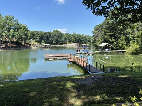 Spacious Hidden Paradise At Lake Norman Home - Lake Norman, Catawba