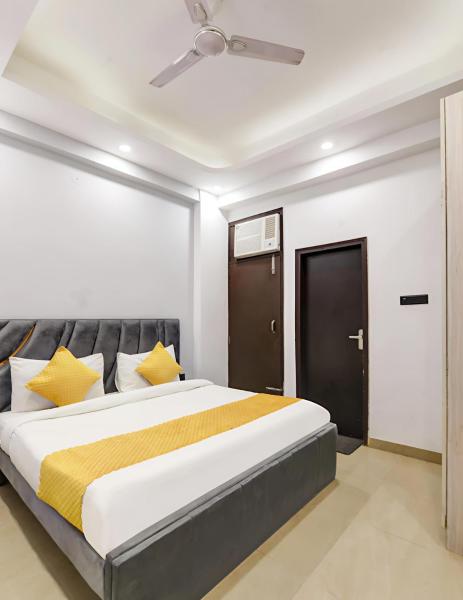 Hotel Moonlight' Near Pitampura Metro Couple Friendly - Delhi