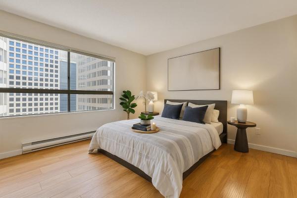Spacious 2 Bedroom Urban Getaway With Modern Touches - Vancouver