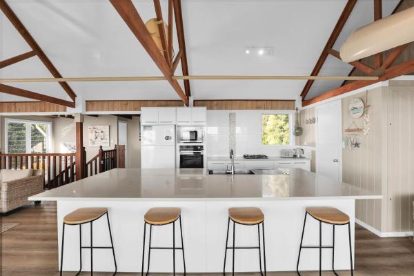 Shifting Sands - North Stradbroke Island