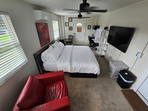 Sanford Suite King Bed Work-ready Near Beach Mco - Lake Mary, FL