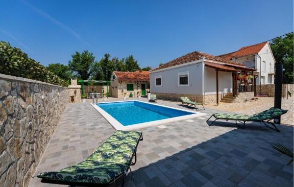 Beautiful Home In Benkovac With Wifi - Benkovac