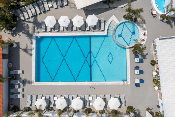 Tinas Plus Hotel - Rhodes Island