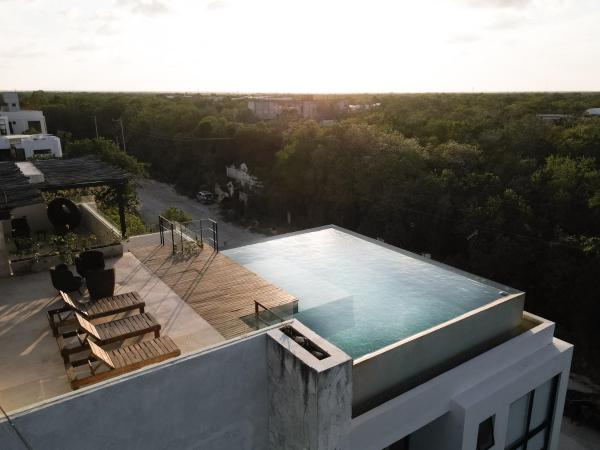 Casa Baay - Private 17 Bedroom House, 34 Pax, Rooftop And Pool + Concierge - Yucatan