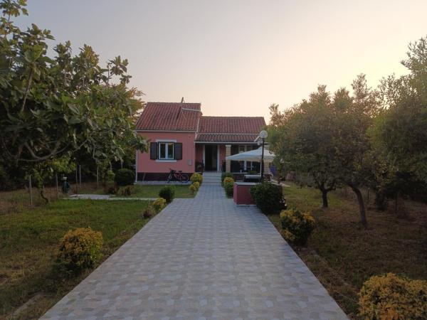 Beautiful Nearby Beach House With Garden, Private Pool And Large Yard - Corfú