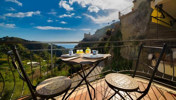 Pentefur Suite Savoca - Nizza di Sicilia