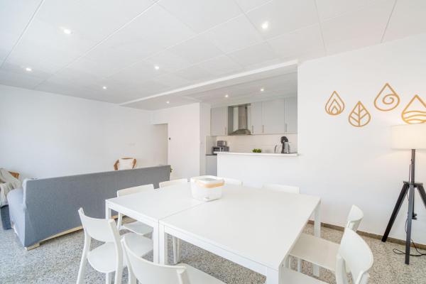 Roses Center 1 - Roses