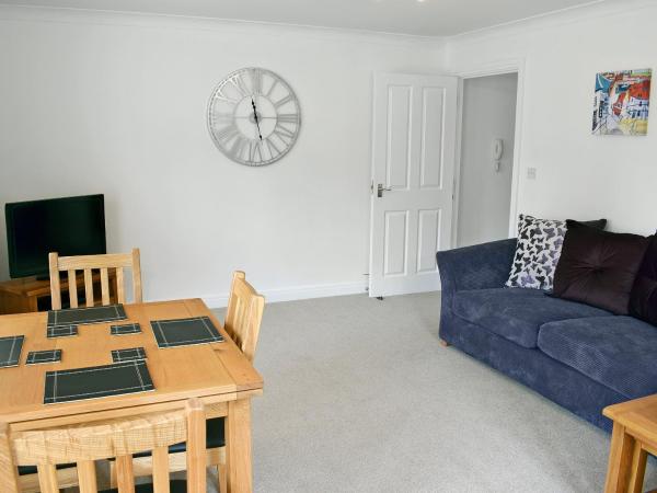 Tidal Retreat - Robin Hood's Bay