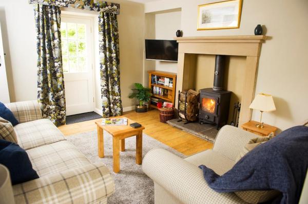 Charming Cosy Lakeland Cottage Near Ullswater - Greystoke Castle