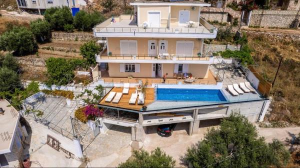 Vila Sunset In Saranda - Albania