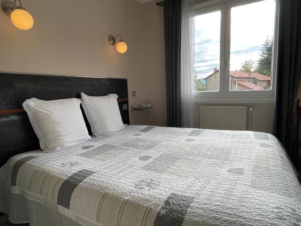 Logis Hotel Au Rendez-vous Des Chasseurs - Chalmazel