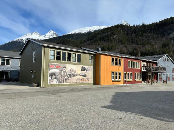 Holland America Skagway Inn - Skagway