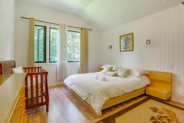 6 Mi To State Park: Monticello Cabin! - Bethel, NY