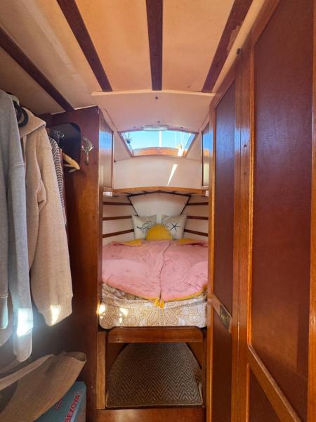 Cozy Oasis Near Barcelona & Fresh Sea Breeze Boat Stay - Castelldefels