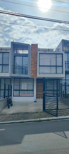 Casa Turi, Independiente Y Garage - Banos