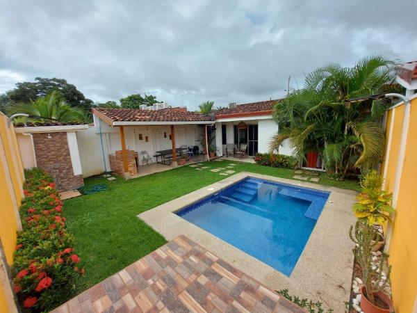 Un Lugar Ideal Para Compartir Con Familia Y Amigos - Costa Rica