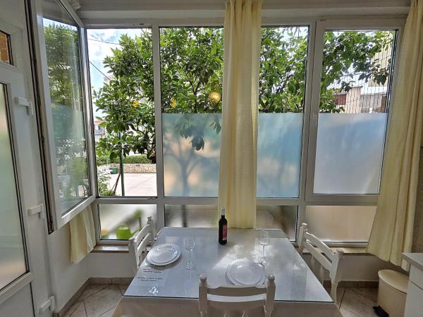 Cosey Studio Apartment For 2 Free Private Parking - Makarska