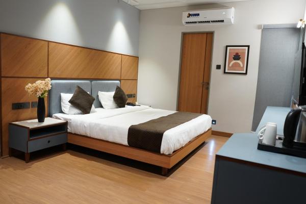 Hotel The Sankalp Retreat - Bhavnagar