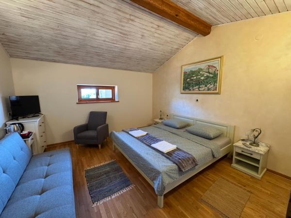 Omnia Rooms - Trieste