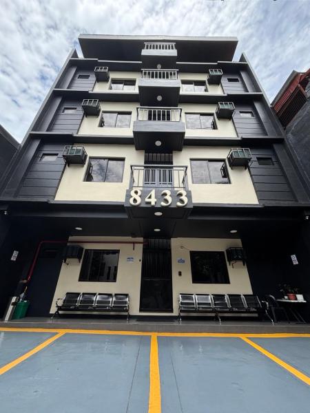 The Budget Inn - Cuba