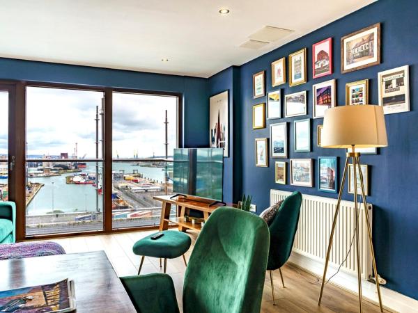 City Centre Top Floor W Balcony Sunset Views Pass The Keys - Titanic Belfast