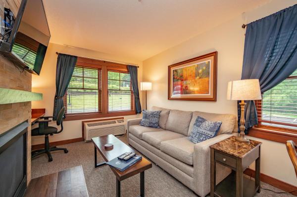 A126 One Bedroom Standard View - Deep Creek Lake, MD