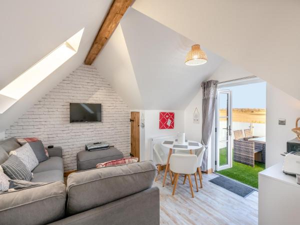 Rose Cottage - West Mersea