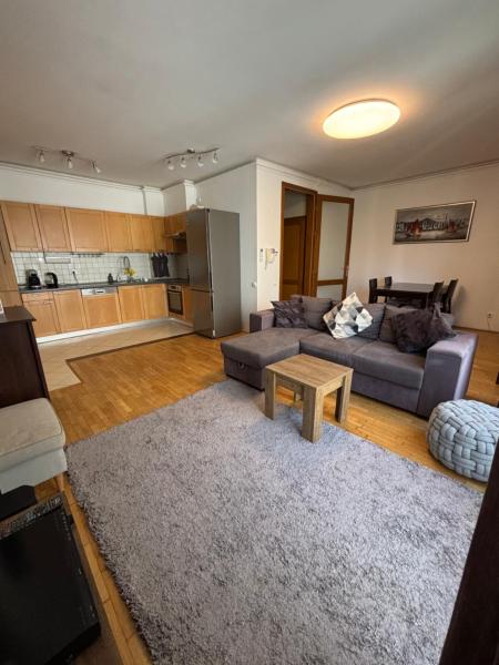 Crown Of Culture Budapest - Budapeszt