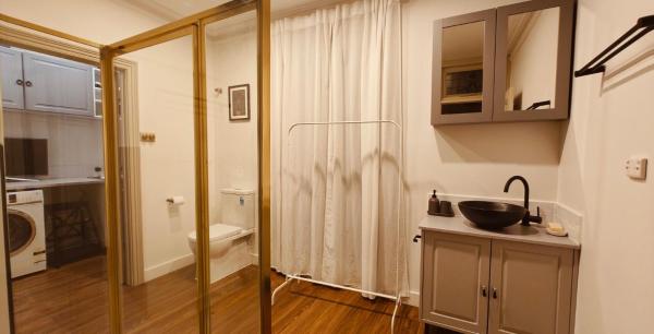 Daisy Home - Saint Kilda