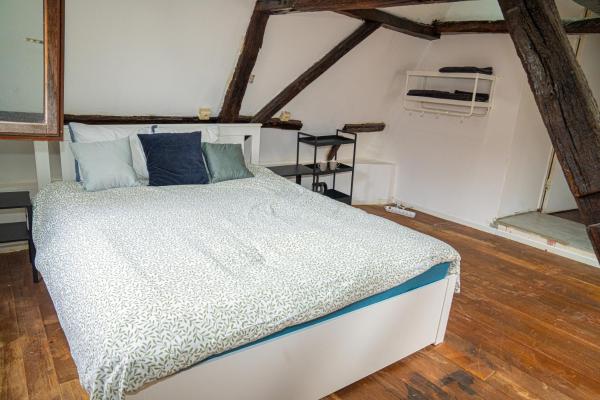 Stylish 2br &1lr Apt, Prime Belgian Location - Nazareth