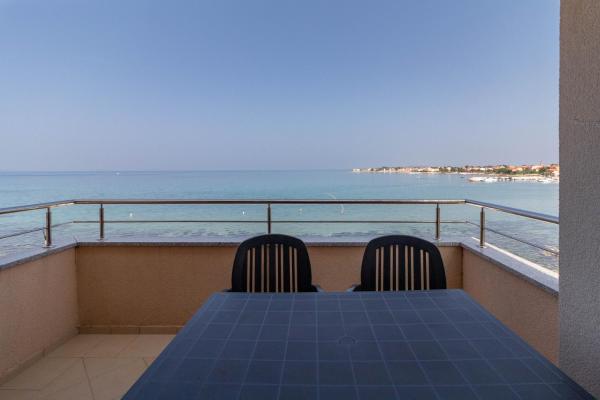 New! Beachfront Apartment With Seaview - Ta Leut Agency - Privlaka