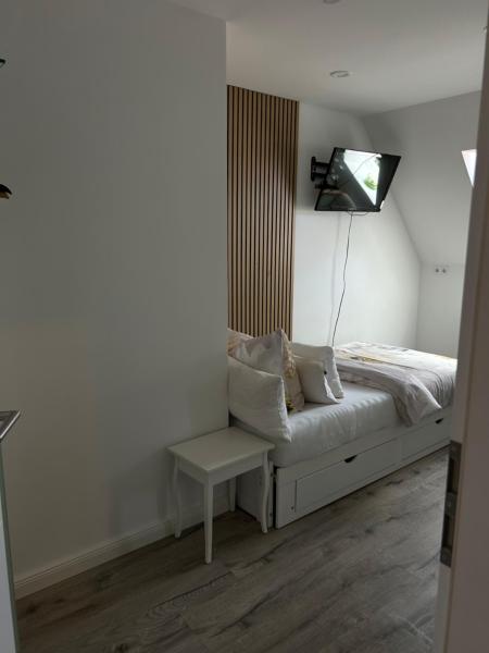 Zimmer Mit Küche Und Bad - Burgdorf