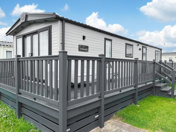 Family Cabin - West Wittering
