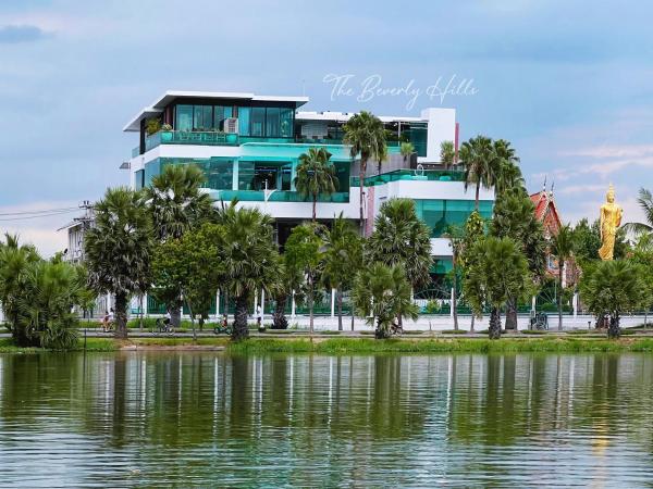 The Beverly Hills Hotel - Nakhon Ratchasima