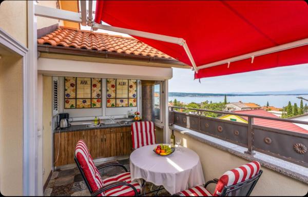 Villa Ana Selce S Panoramskim Pogledom Na More - Crikvenica