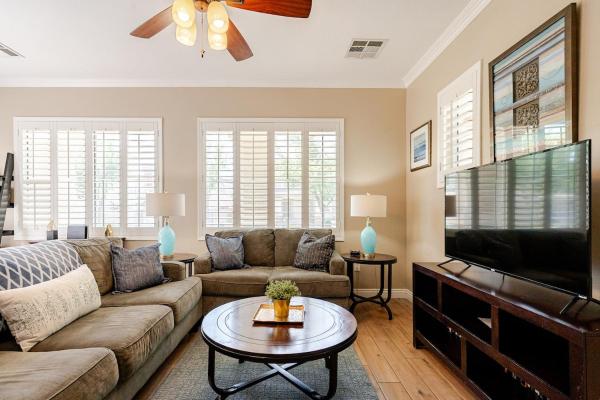 Amazing Gilbert Home 3 Bed 2 And Half Bath Sleeps 8 2 Car Garage - Queen Creek