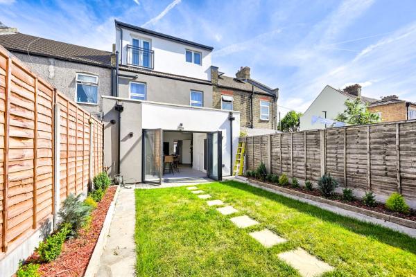Luxury Family Friendly 4bed In East Ham Fast Wifi - Londra