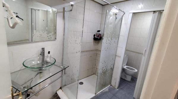 Hostel Colegiata - Madrid