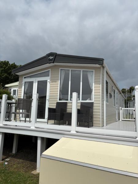 2 Bed, 2 Bathroom, Modern Caravan With Sea Views! - Swanage