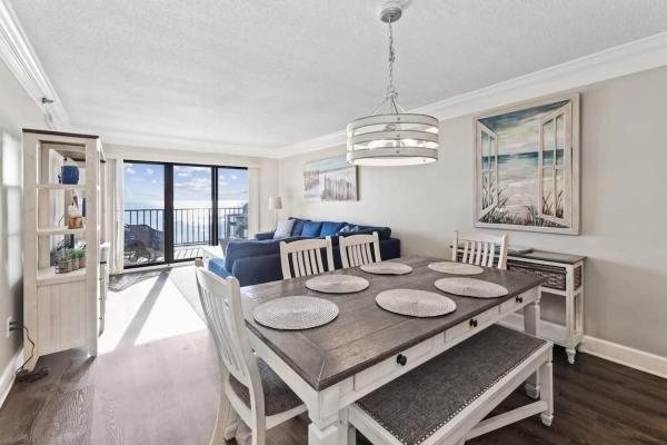 Luxe Oceanfront Escape Private Balcony & Wet Bar - Ocean City, MD