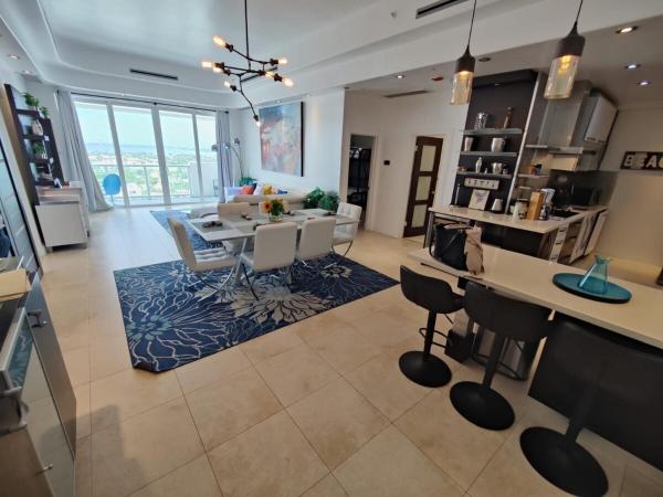 Biscayne Bay Views - Miami Beach, FL