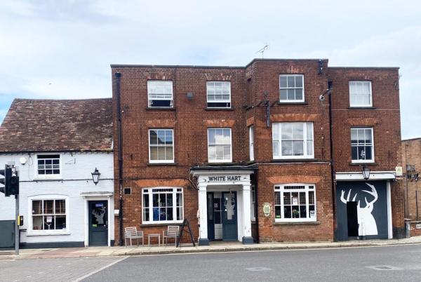 The White Hart Hotel - Campton