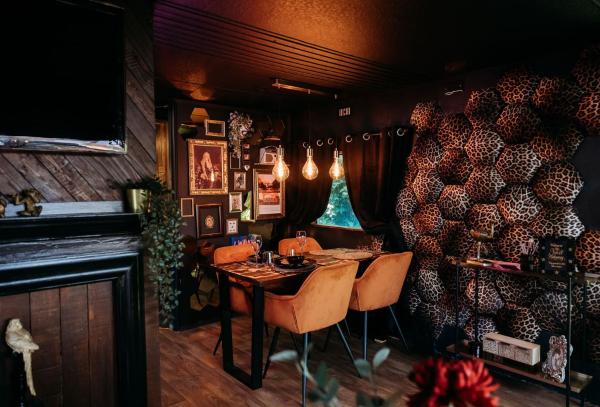 The Velvet Hideaway - Burnham-on-Sea